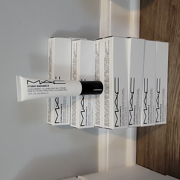 MAC Cosmetics | Makeup | Studio Radiance Moisterizing Illuminating ...